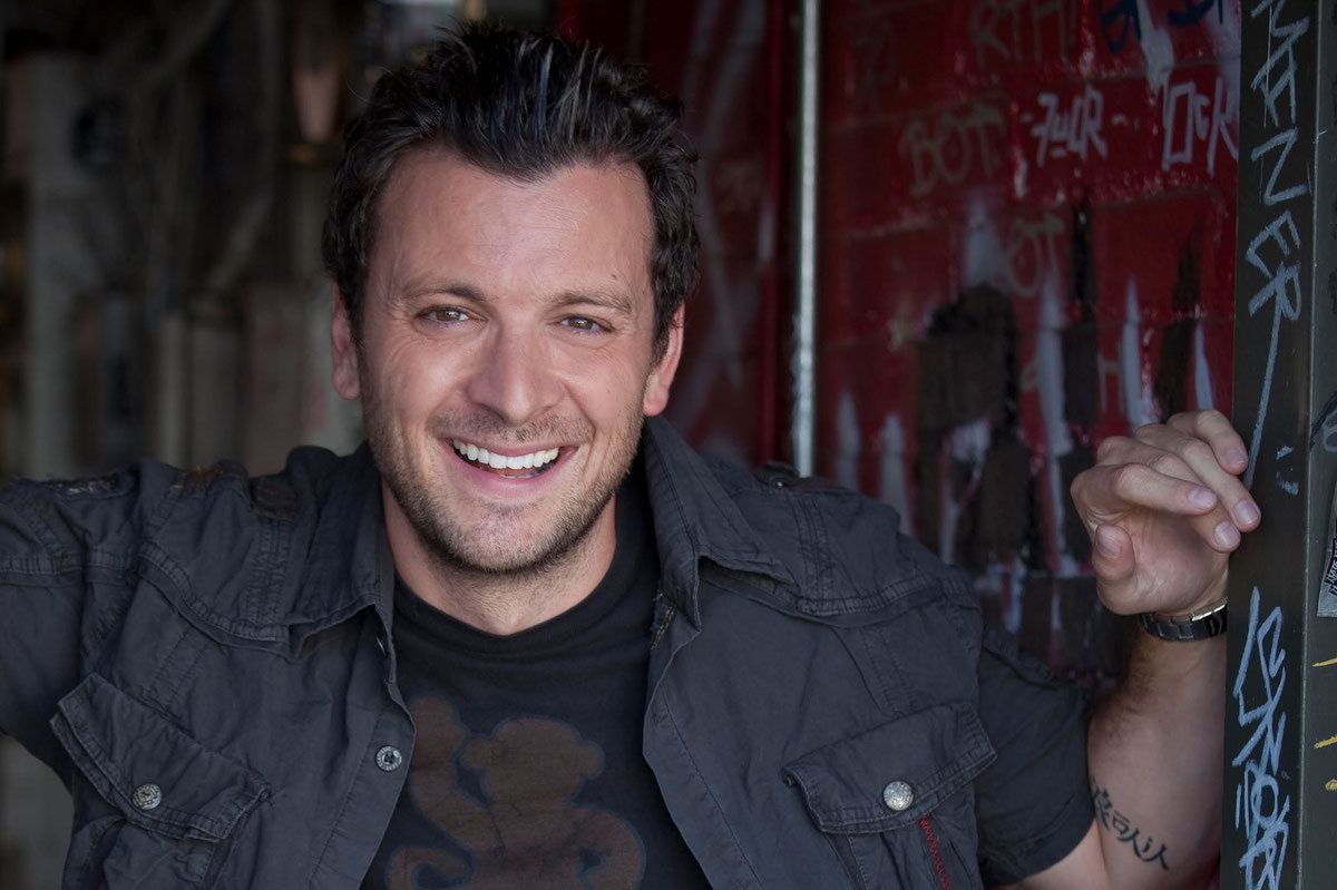 This time in Las Vegas, Zane Lamprey brings his comedy to the Strip ...