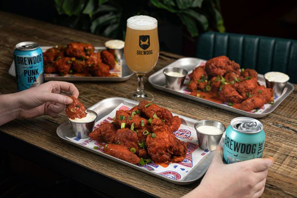 Photograph: Wings and beer at BrewDog - Las Vegas Weekly