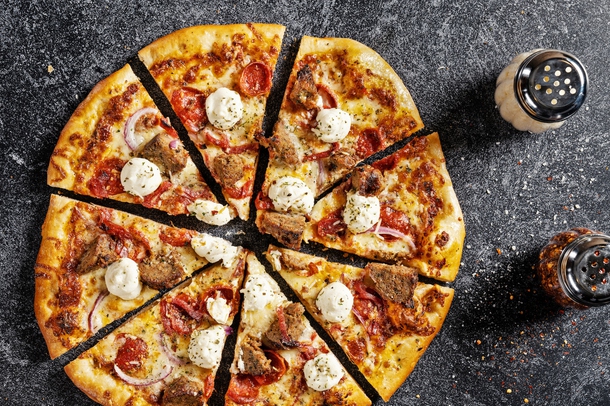 Photograph: River Rock Pizza & Pasta - Las Vegas Weekly