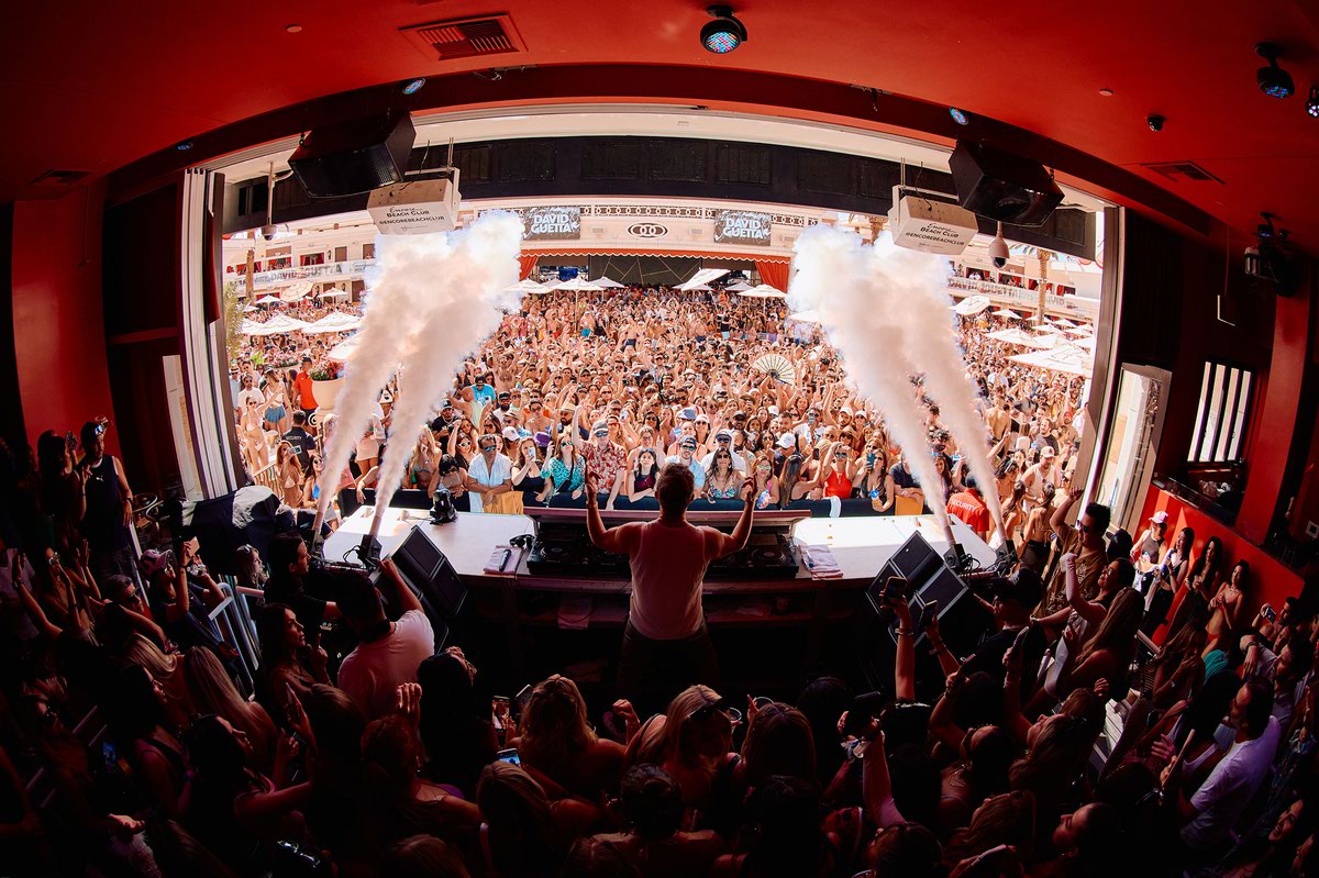 Readers' Choice—Best Dayclub: Encore Beach Club - Las Vegas Weekly