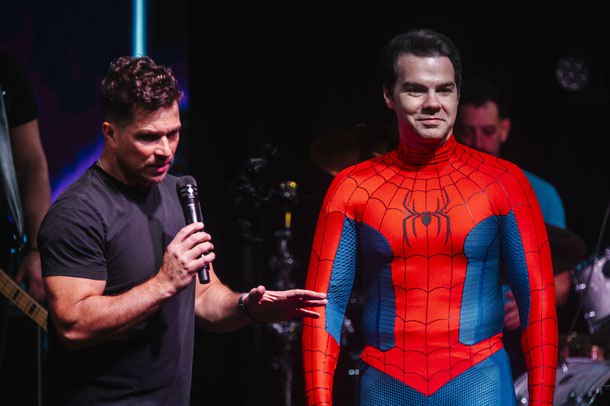 Photograph: Mark Shunock Hosts Mondays Dark - Las Vegas Weekly